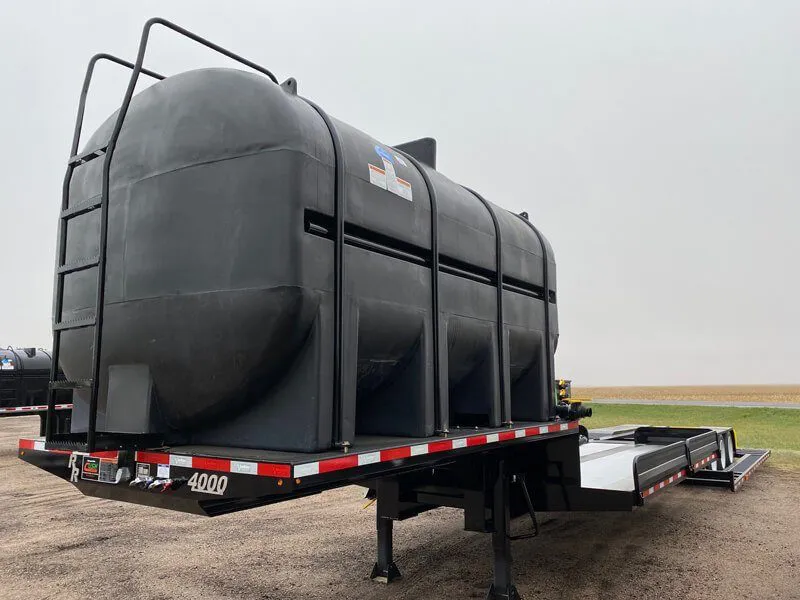 RoadRuner Manufacturing - Model 4000 Sprayer Trailer