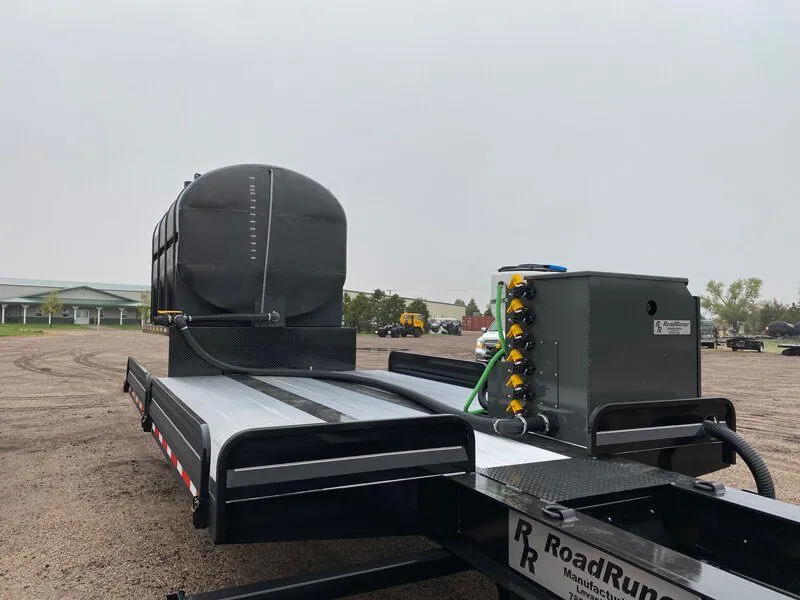 RoadRuner Manufacturing - Model 4000 Sprayer Trailer